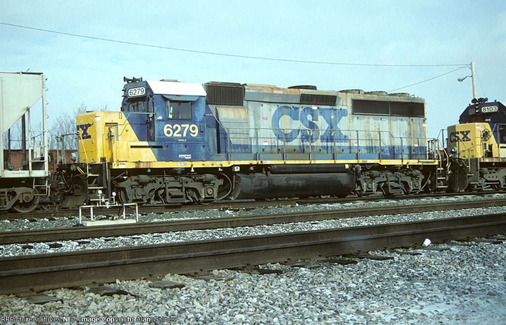 CSX GP40-2 6279